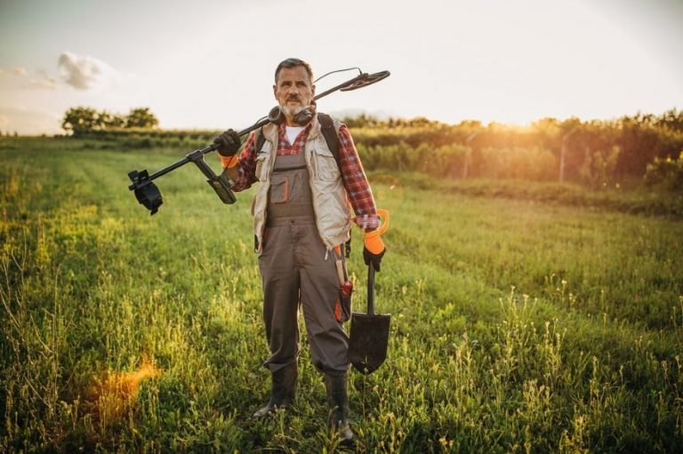 The Best Spots to Go Metal Detecting in Summer - October.2025