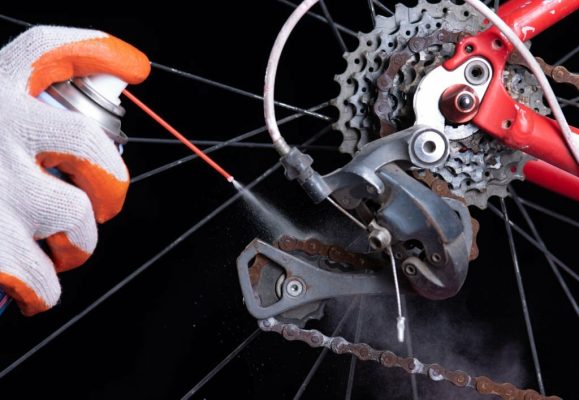 How to Oil a Bicycle Chain: A Comprehensive Guide for Smooth Riding ...